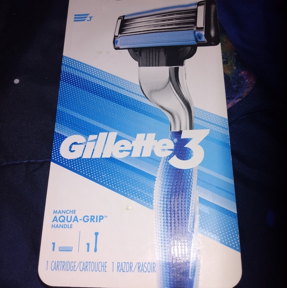 gillette | Grooming | Gillette3 Aquagrip Handle Razor | Poshmark